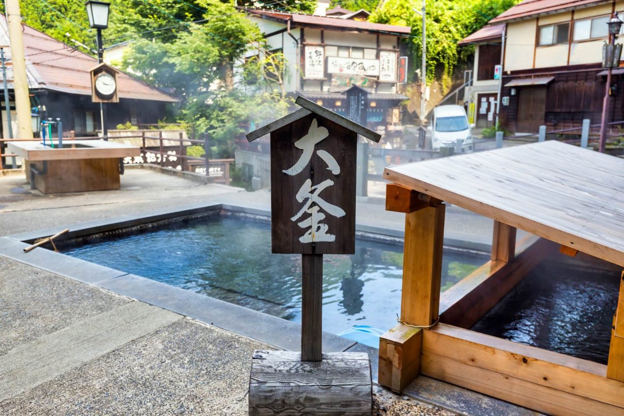 25 Things to Do Around Nozawa Onsen & Where to Stay - SNOW MONKEY RESORTS
