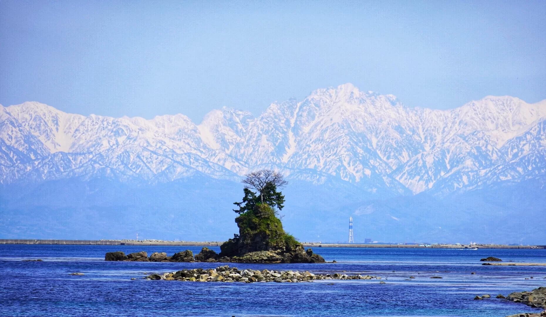 Limited Express Thunderbird (Osaka-Kyoto-Tsuruga) - Snow Monkey Resorts