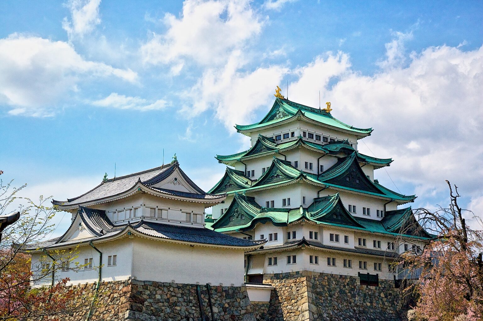 25 Things To Do Around Nagoya & Where To Stay - SNOW MONKEY RESORTS