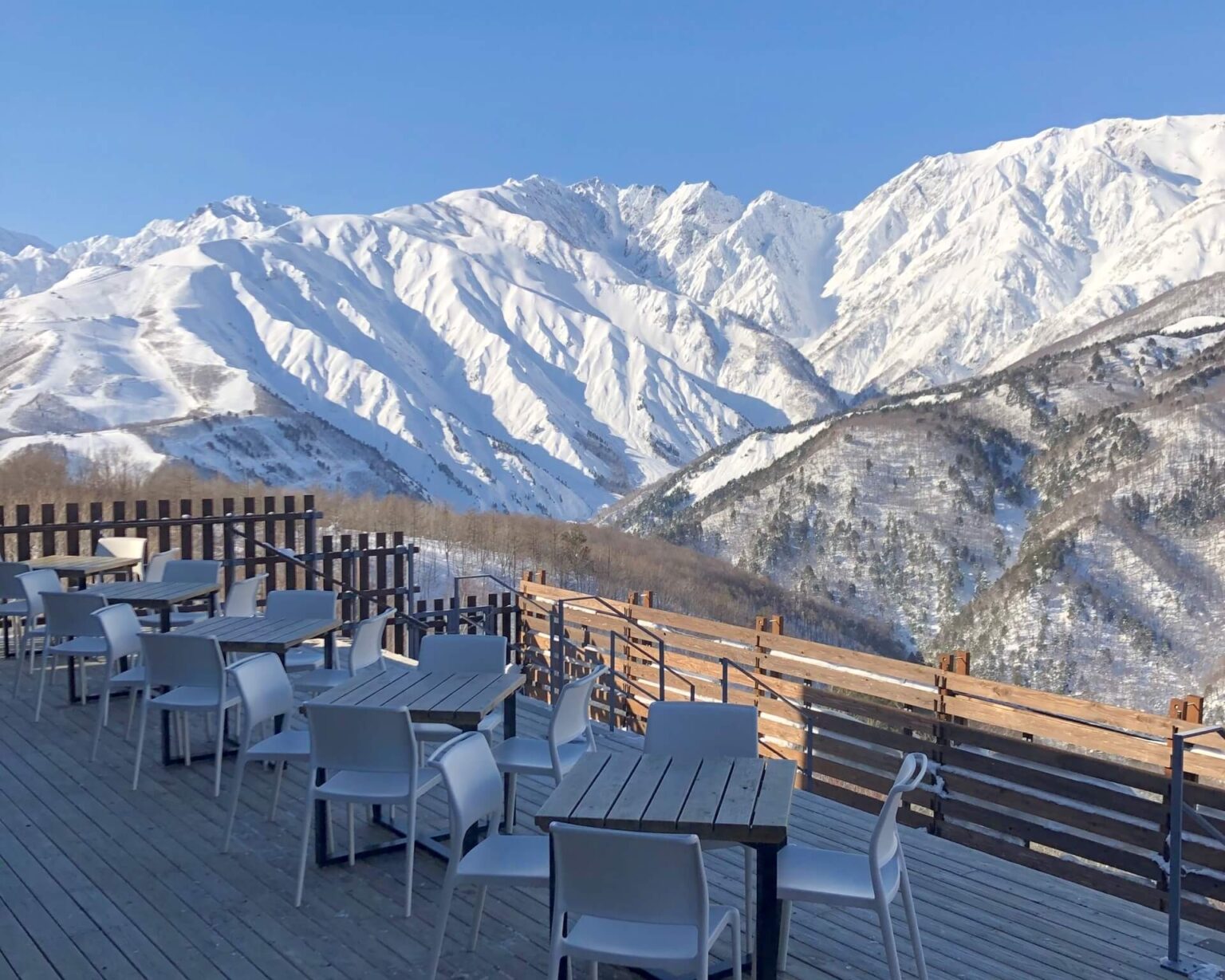 Hakuba Happo Bus Terminal - SNOW MONKEY RESORTS