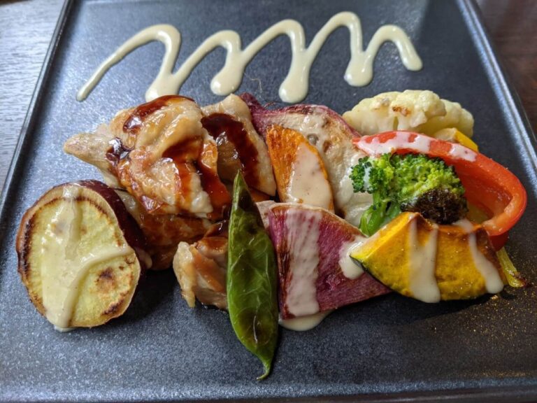 1-Day Tour: Snow Monkeys, Zenkoji Temple & Sake in Nagano - SNOW MONKEY ...