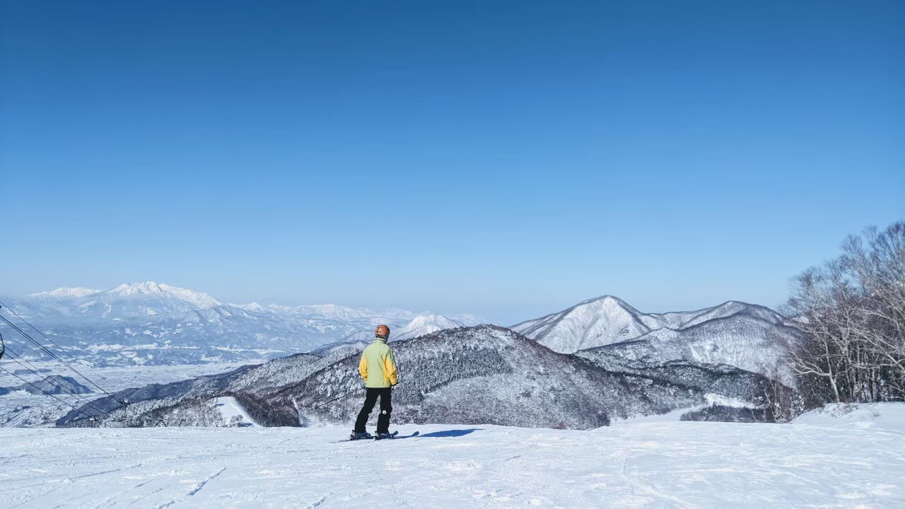 How to Travel Between Hakuba, Nozawa Onsen, Shiga Kogen, and Myoko Ski ...
