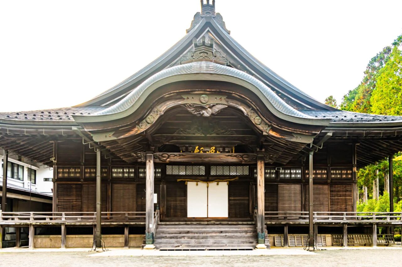 15 Things to Do Around Koyasan (Mount Koya) & Where to Stay - SNOW ...