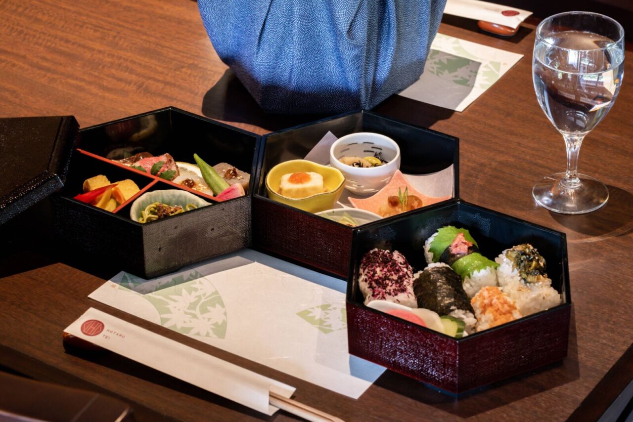 [START FROM NAGANO CITY] Private Snow Monkey Tour - SNOW MONKEY RESORTS