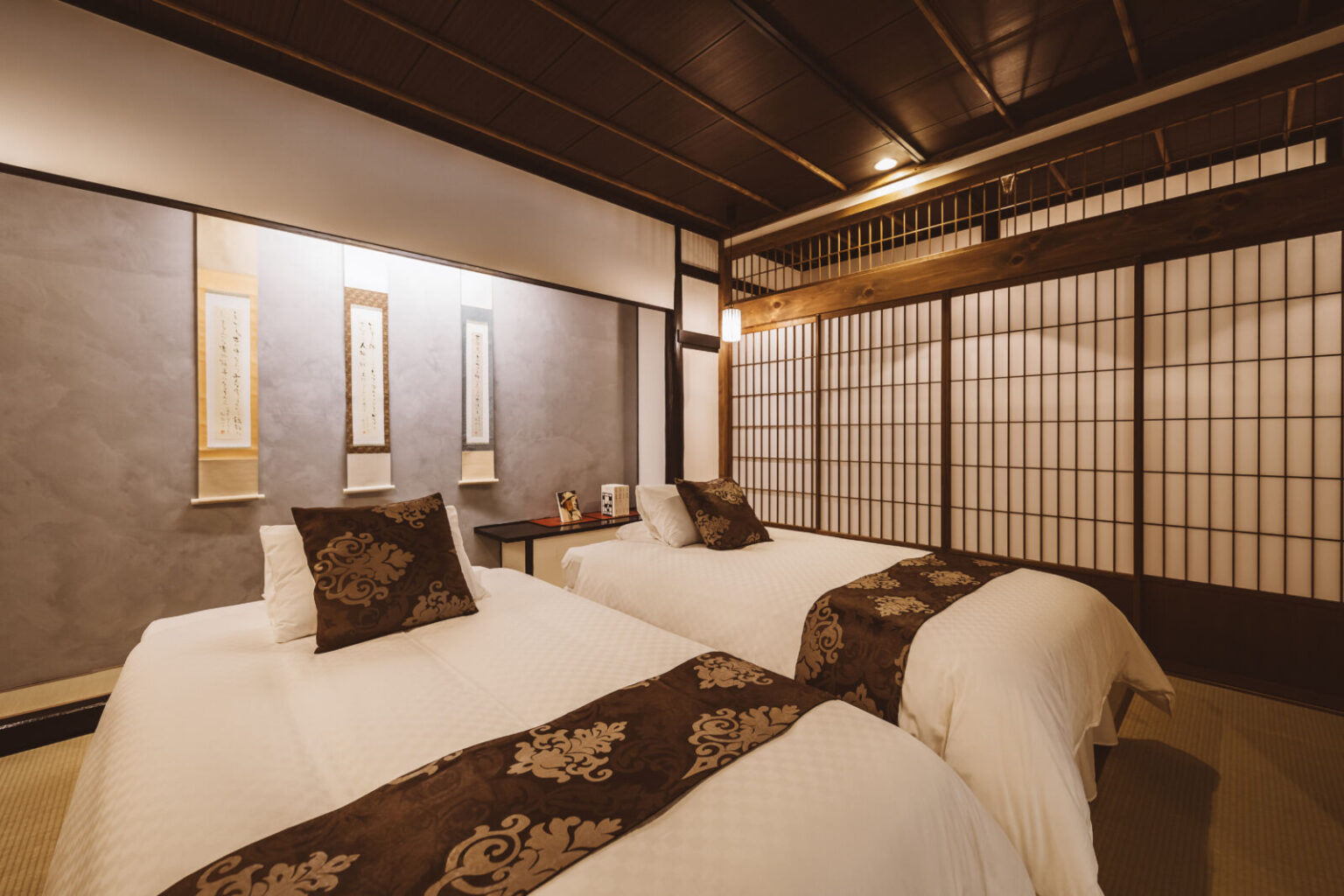 Tateshina Shinyu Onsen - Snow Monkey Resorts