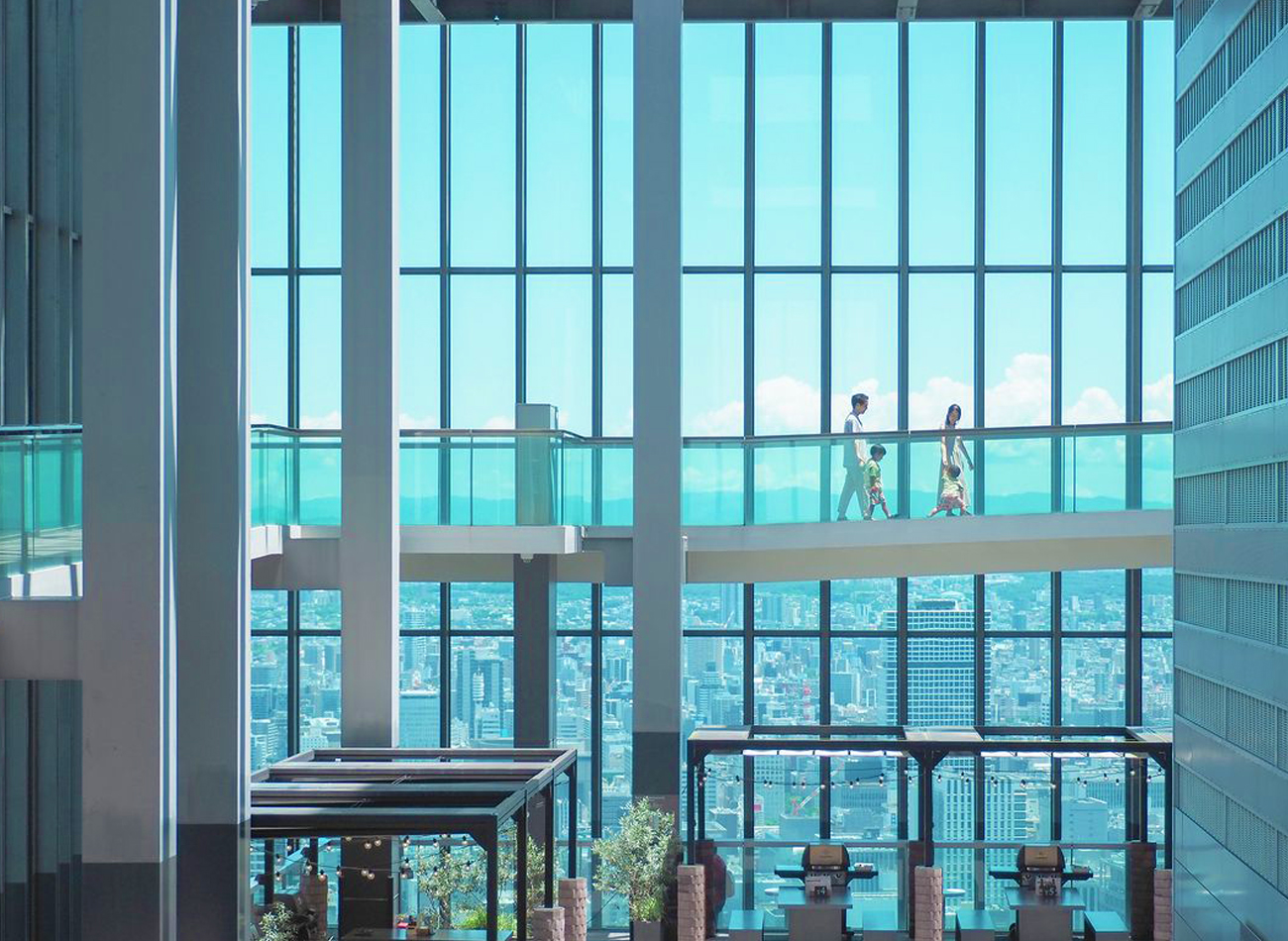 Midland Square and Outdoor Observation Deck Sky Promenade - SNOW MONKEY ...