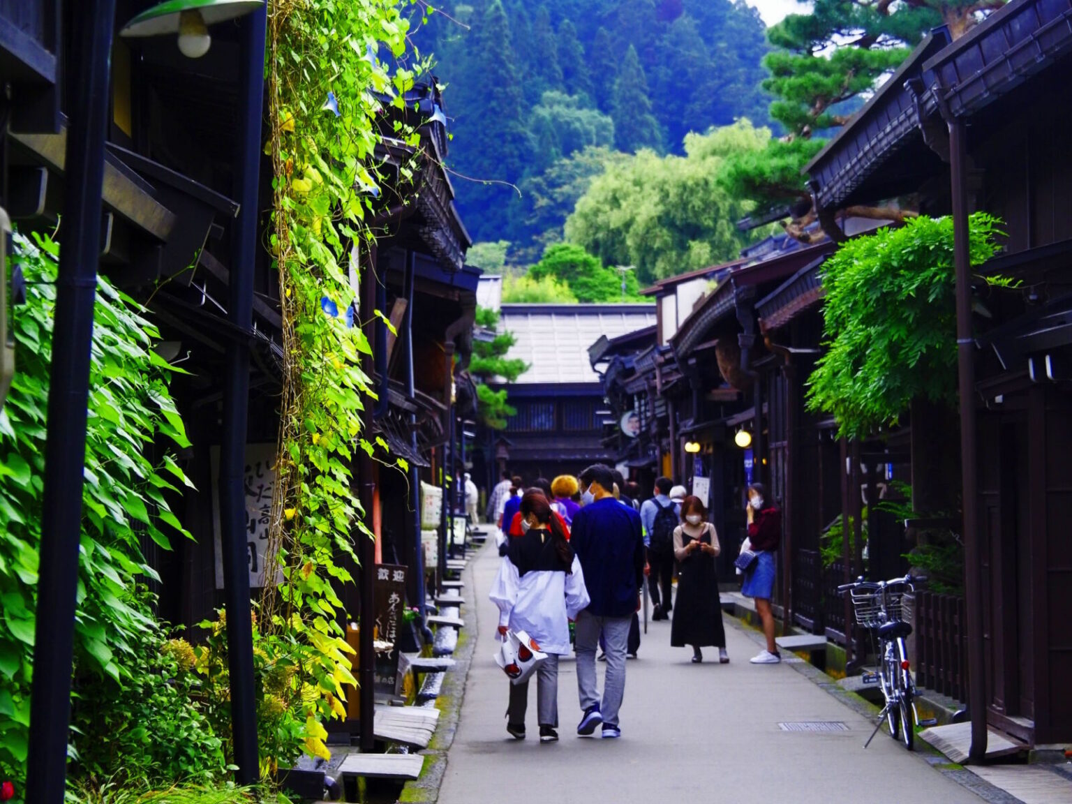 How to Get to Takayama from Tokyo, Kyoto or Osaka - Snow Monkey Resorts