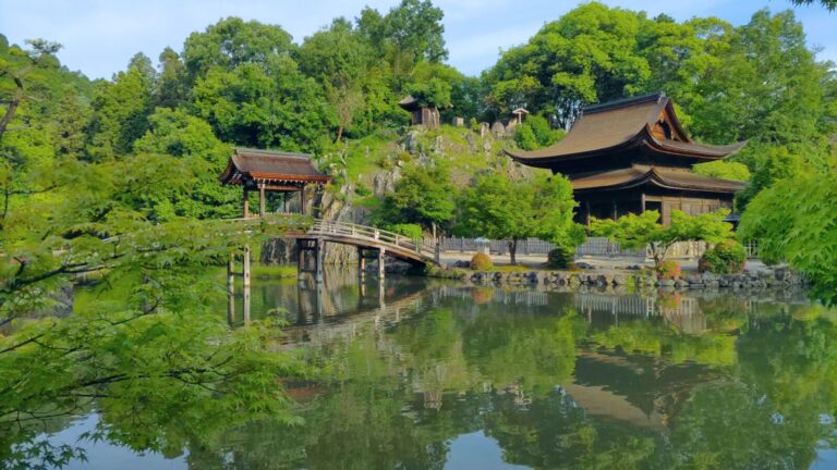 10 Must-Visit Japanese Gardens for Nature Lovers - Snow Monkey Resorts