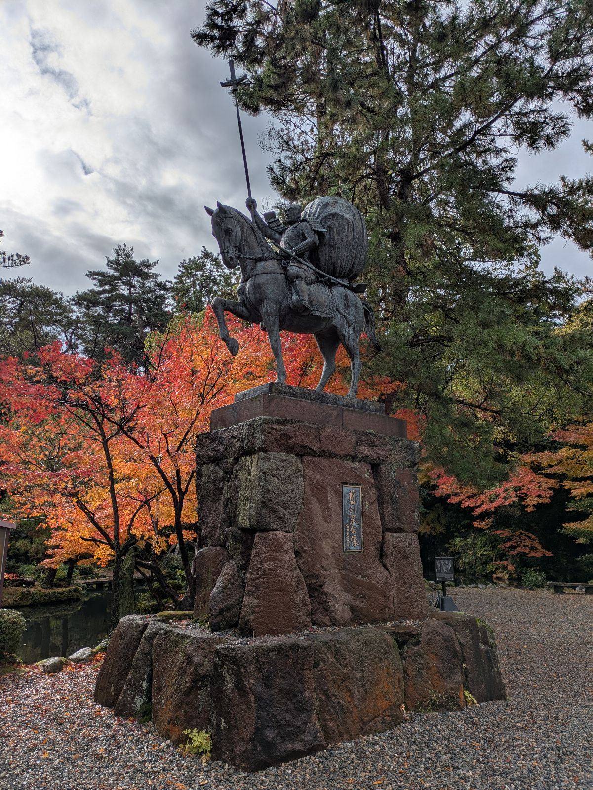 Best Spots for Autumn Leaves Around Kanazawa - Snow Monkey Resorts