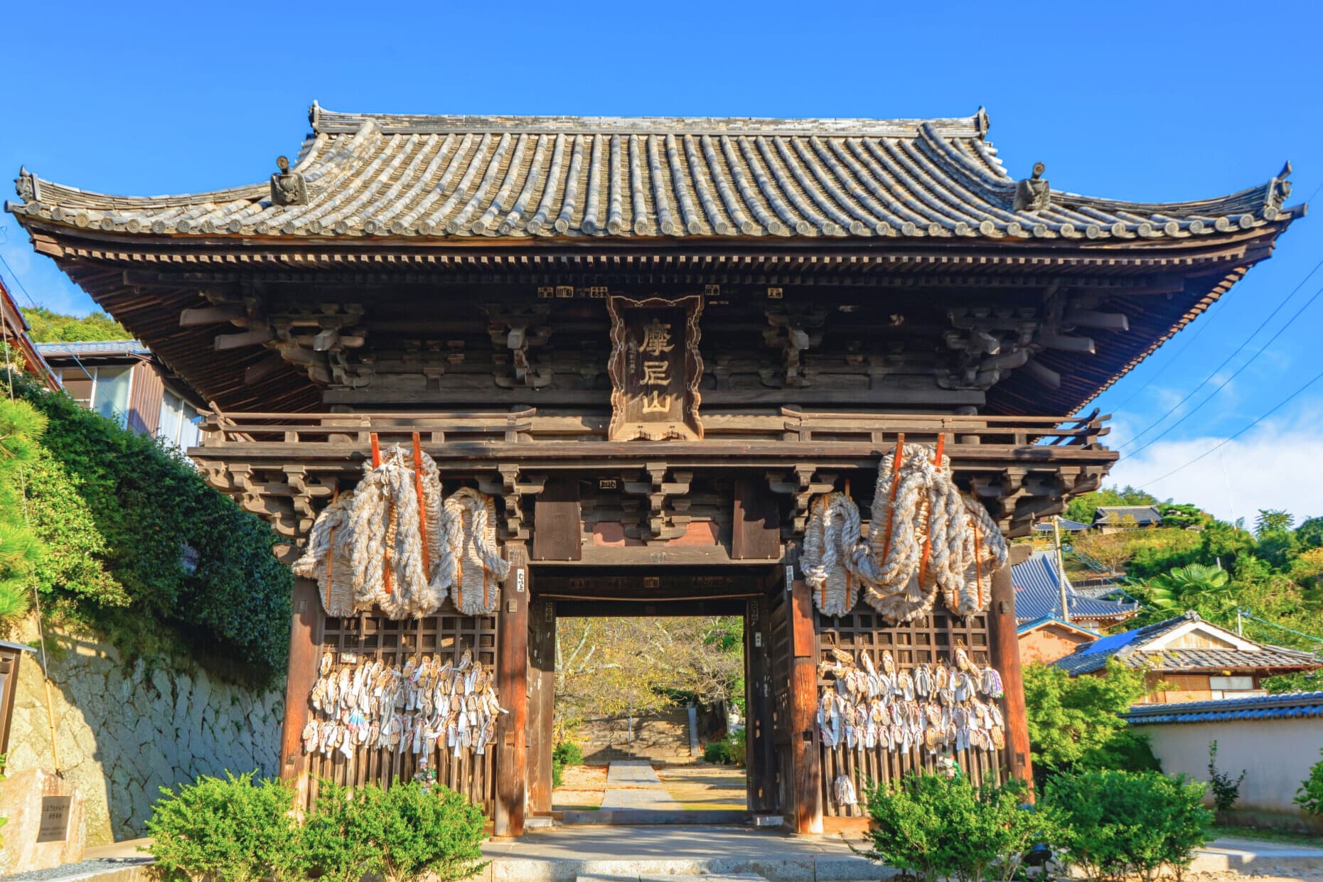 30 Things to Do Around Hiroshima & Where to Stay - Snow Monkey Resorts