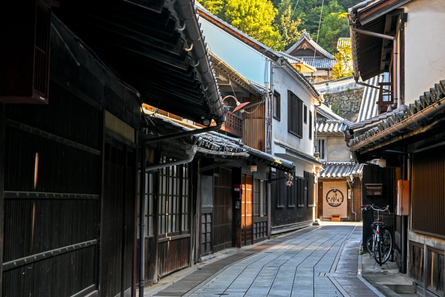 Takehara Townscape Conservation Area - Snow Monkey Resorts