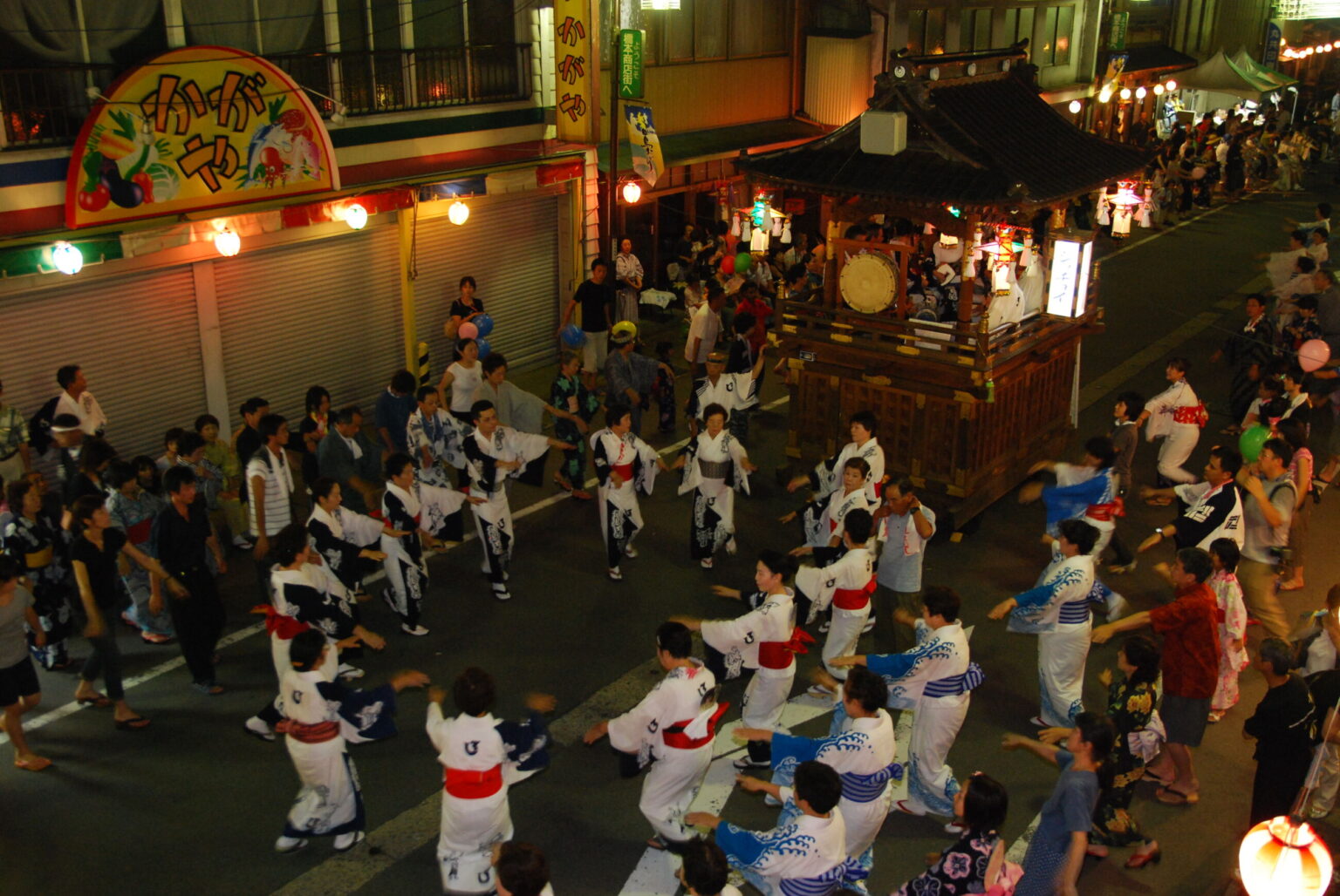 10 Things to Do in Gujo Hachiman & Where to Stay - Snow Monkey Resorts