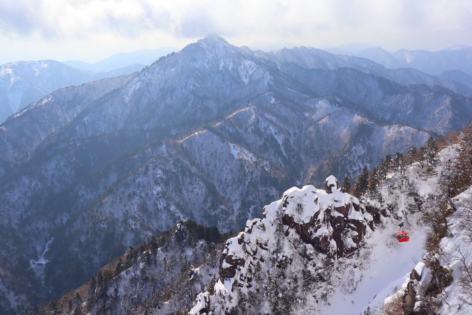1-Day Tour from Nagoya: Yoro Falls & Mt. Gozaisho Scenic Ropeway - Snow ...