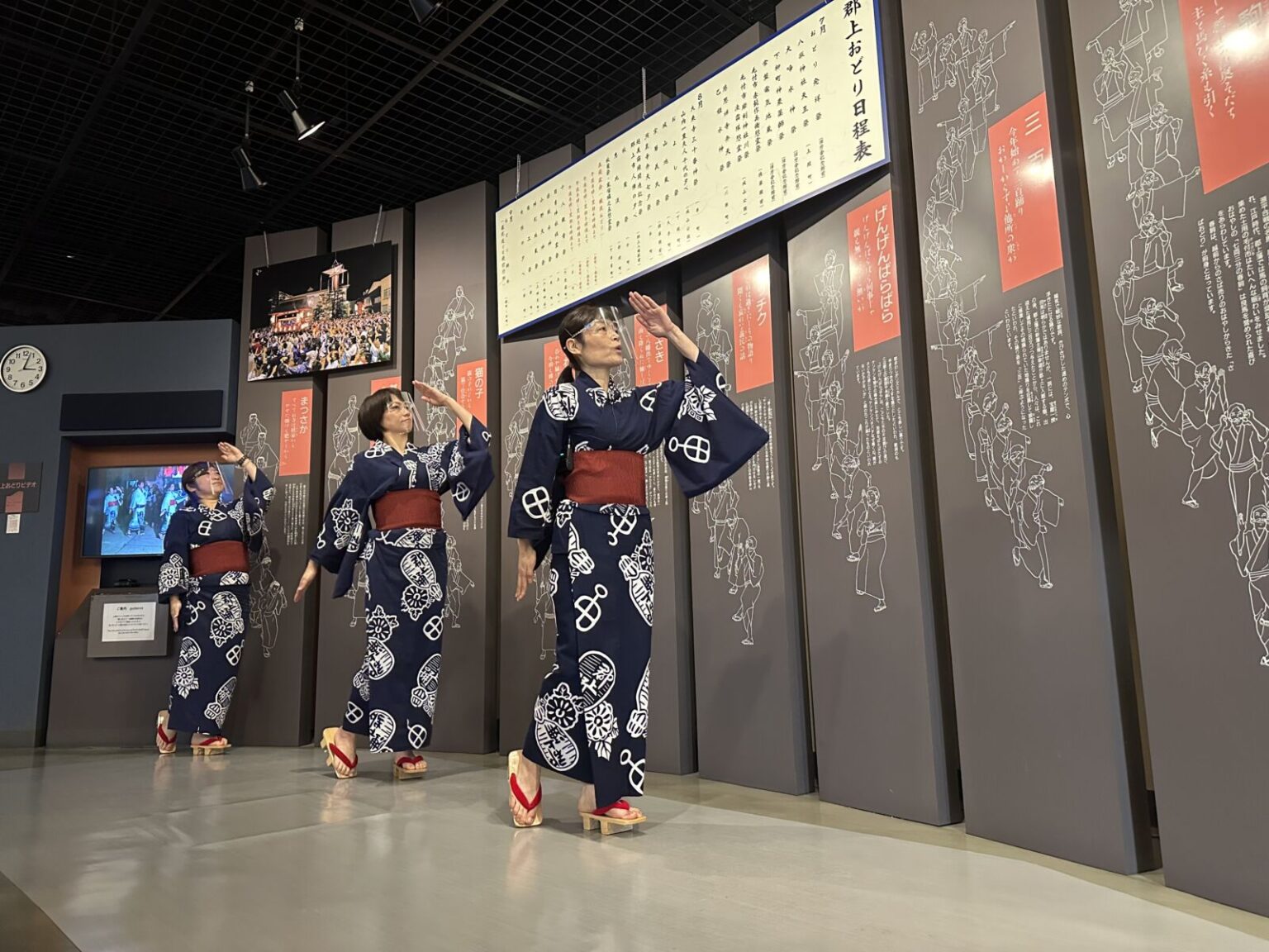 1-Day Tour from Nagoya: Gujo Hachiman’s Crafting Culture & Castle in ...