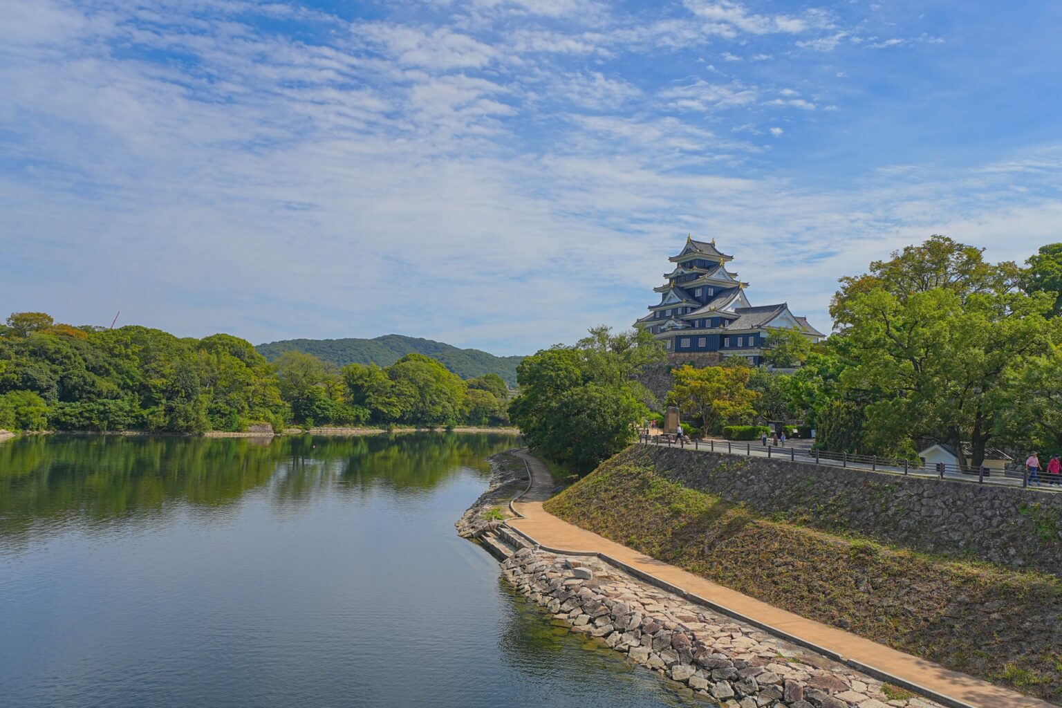 Okayama Castle - Snow Monkey Resorts