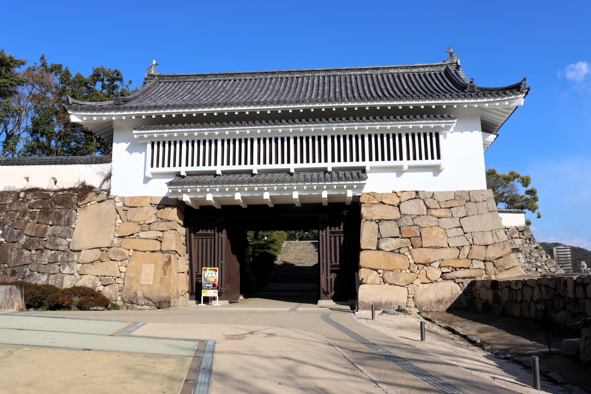 1-Day Okayama Tour: Castle, Korakuen Garden, and Historic Townscape of ...
