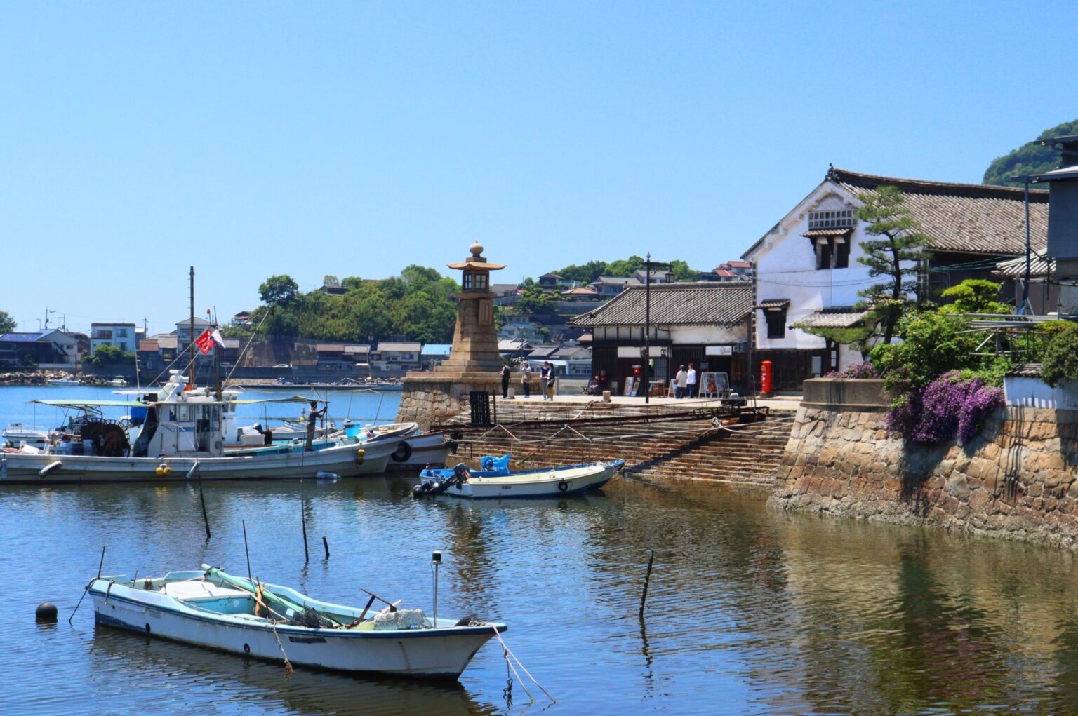 Old Port Town of Tomonoura - Snow Monkey Resorts